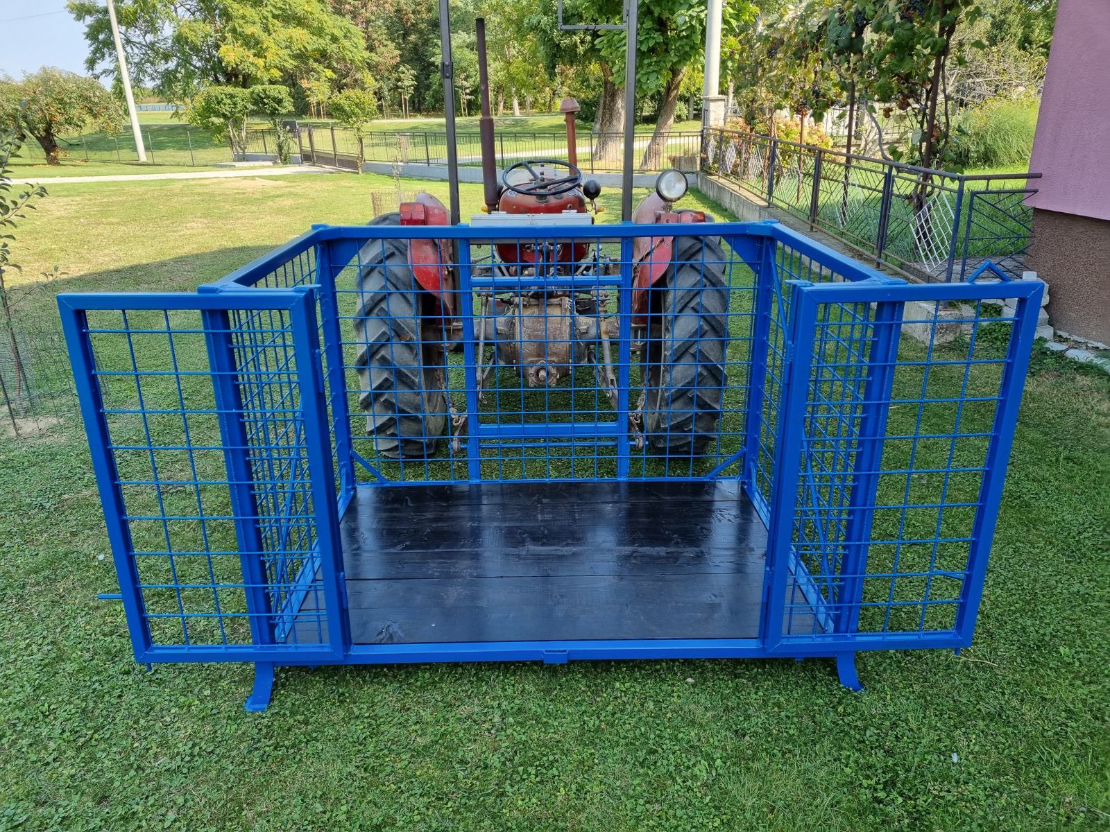 Gajba za traktor