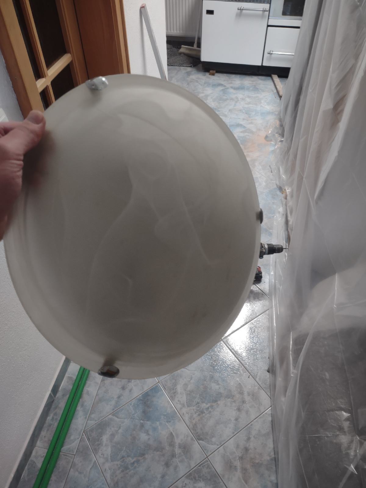 POKLANJAMO lusteri, svjetla, plafonjere, stropna rasvjeta