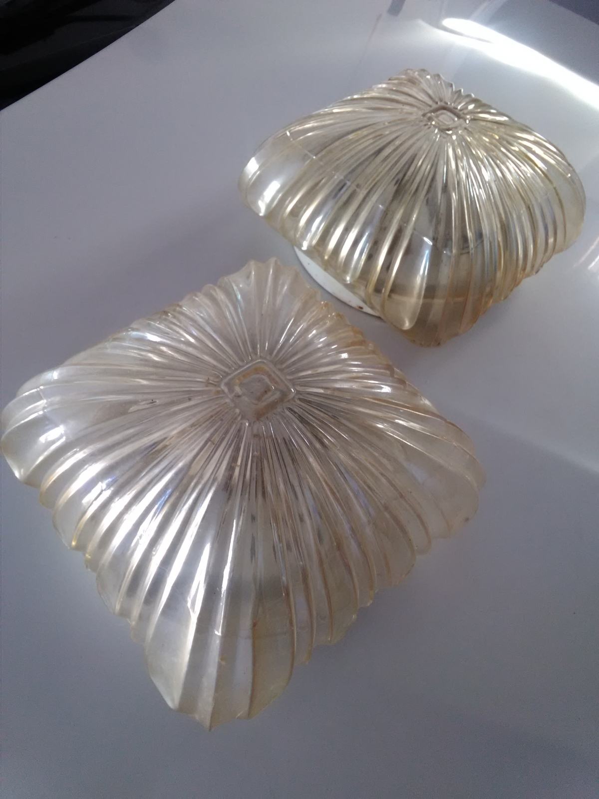 Svjetiljke-lampe sa staklom u boji