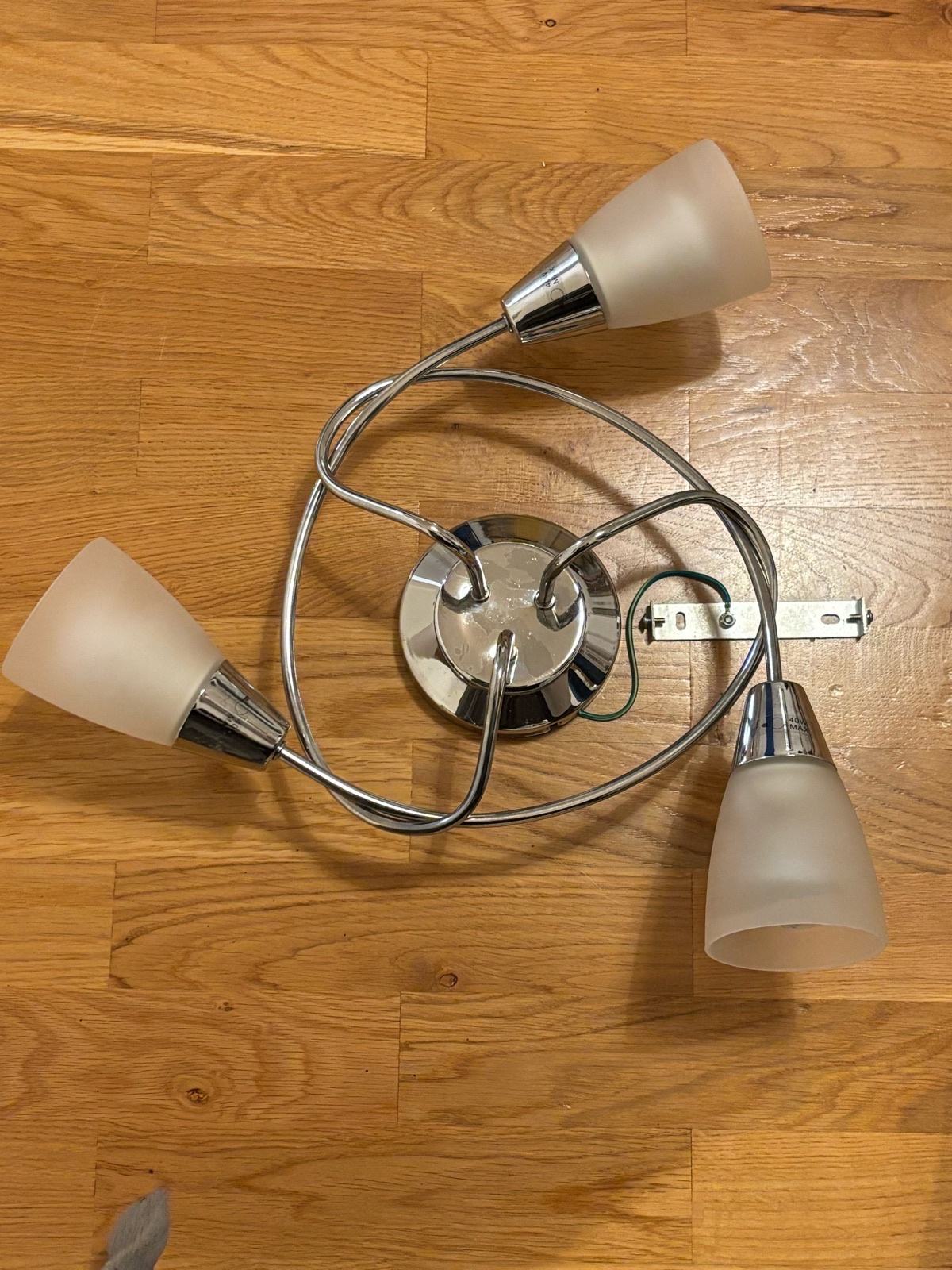 Stropna plafonjera, rasvjeta