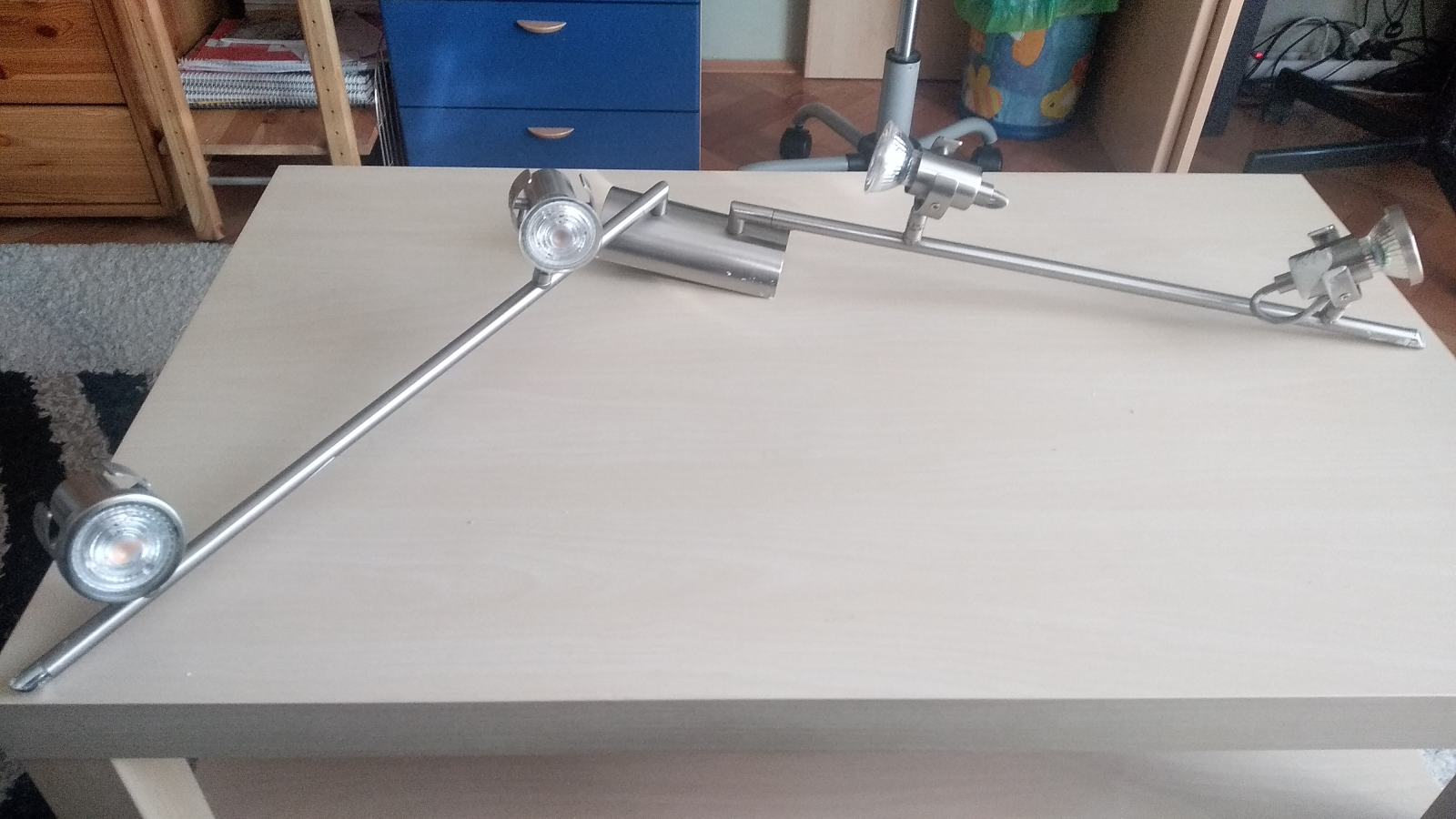 Stropna staza, 4 LED sijalice