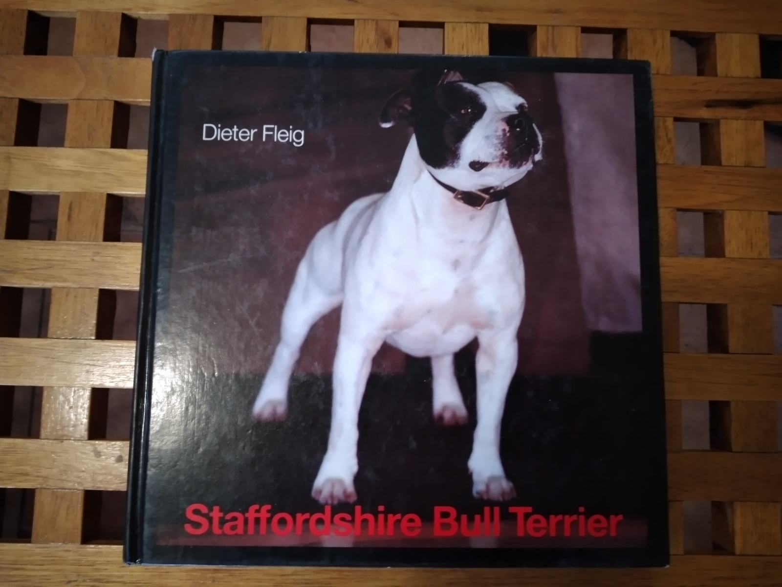 PRIRUČNIK STAFORDSKI BULL TERIJER DIETER FLEIG 1988
