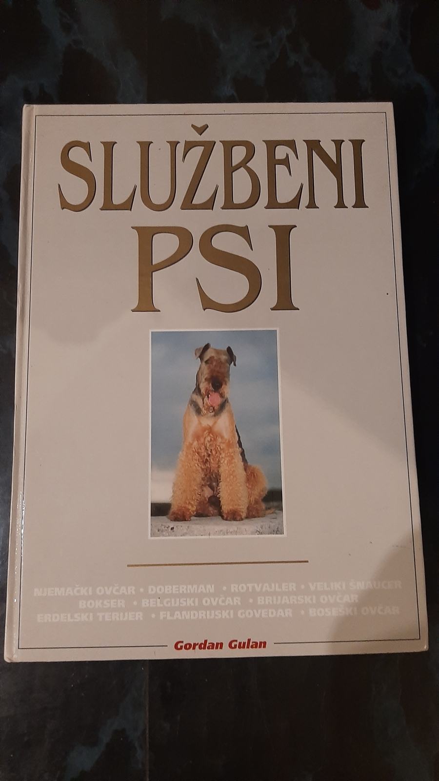 Službeni psi
