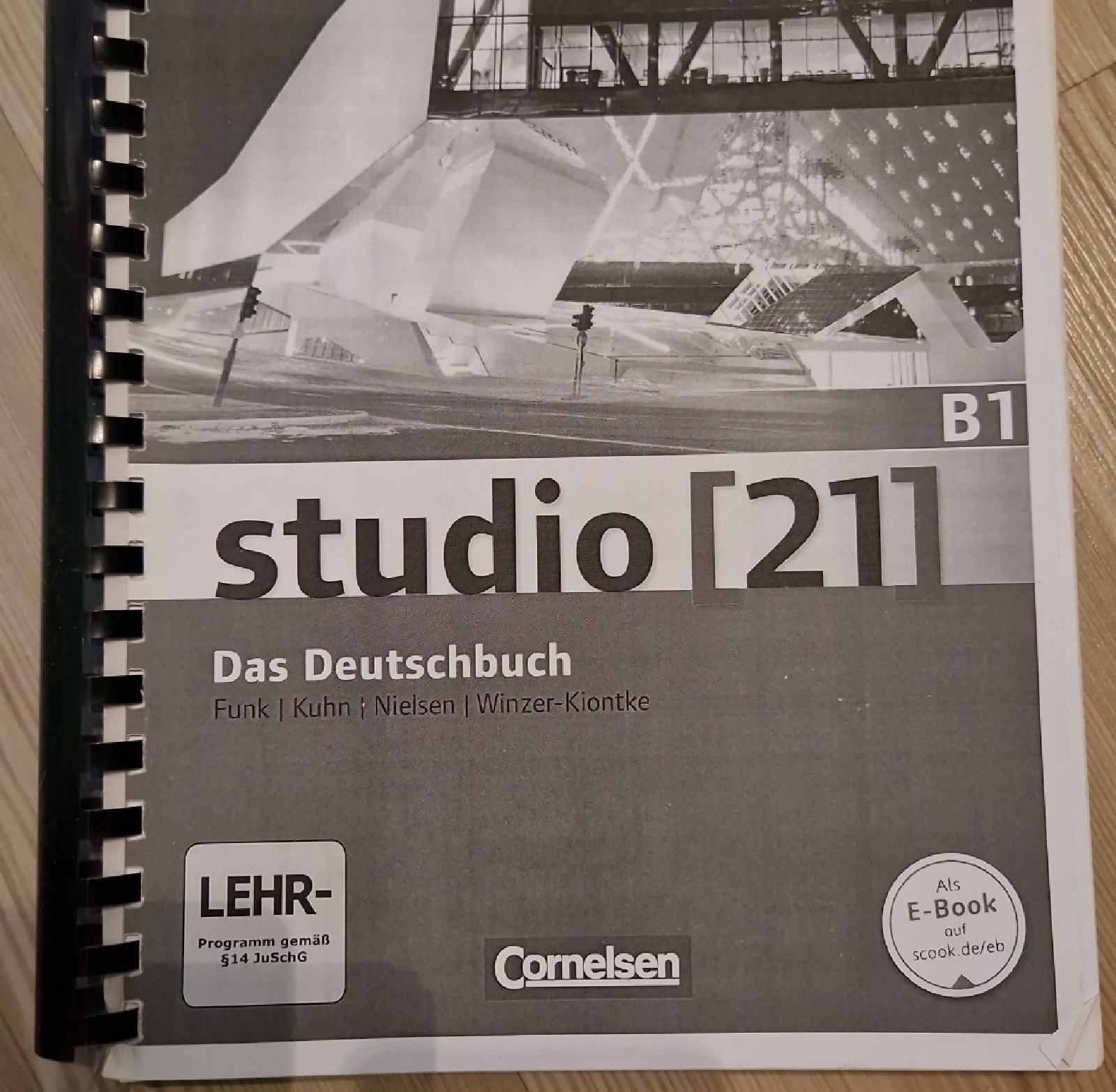 Studio 21 Buch B1 nivo
