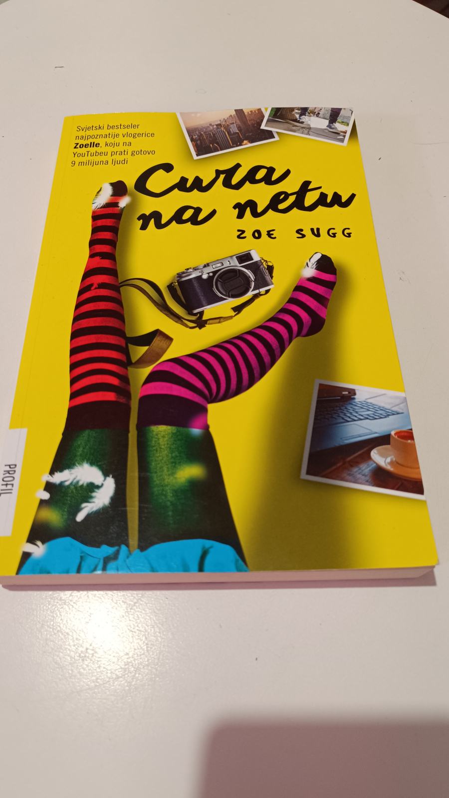 Zoe Sugg Cura na netu