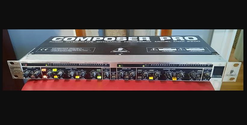 Behringer Composer PRO MDX 2200