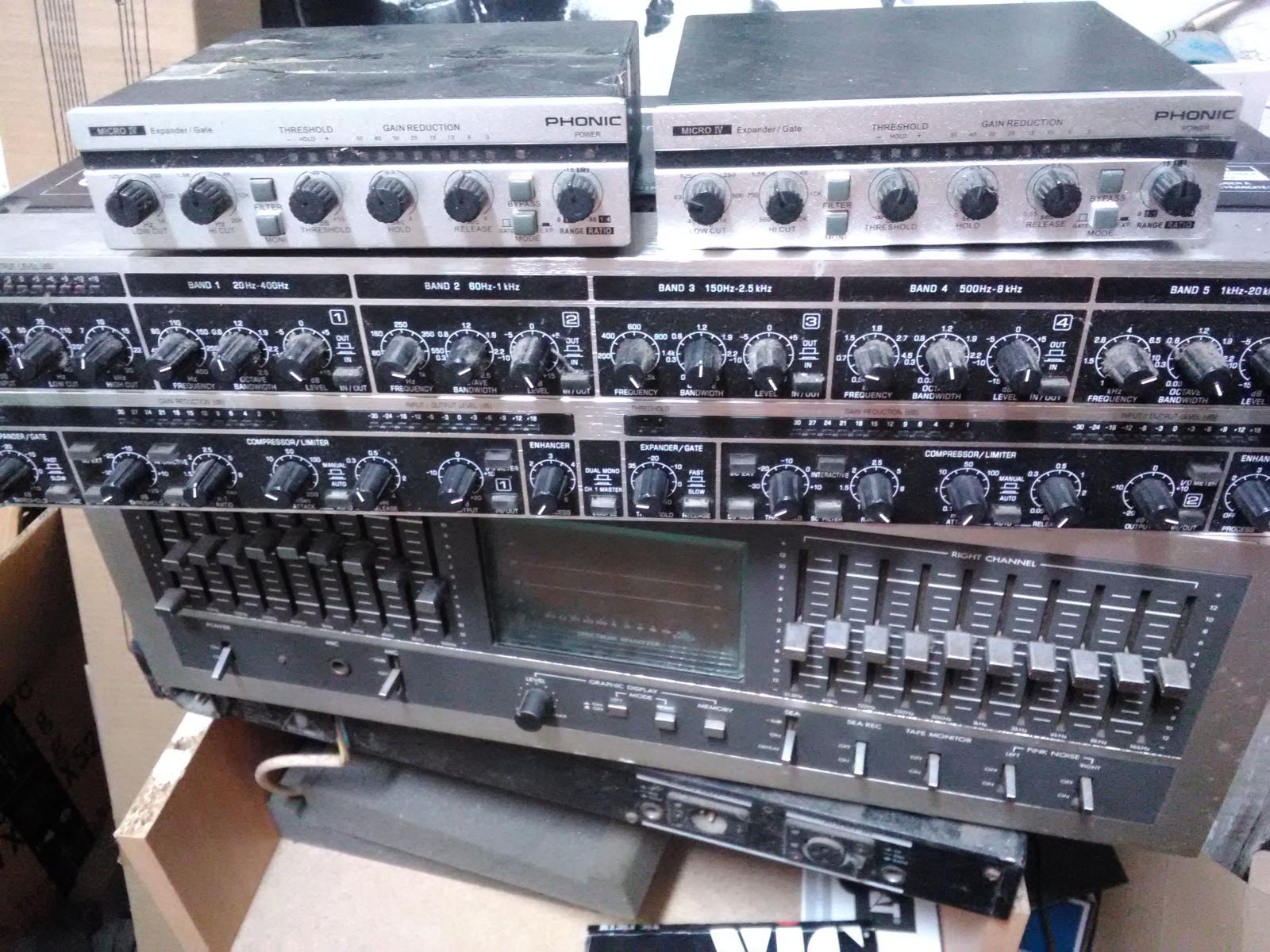 BEHRINGER I PHONI KOMPRESOR/GATE