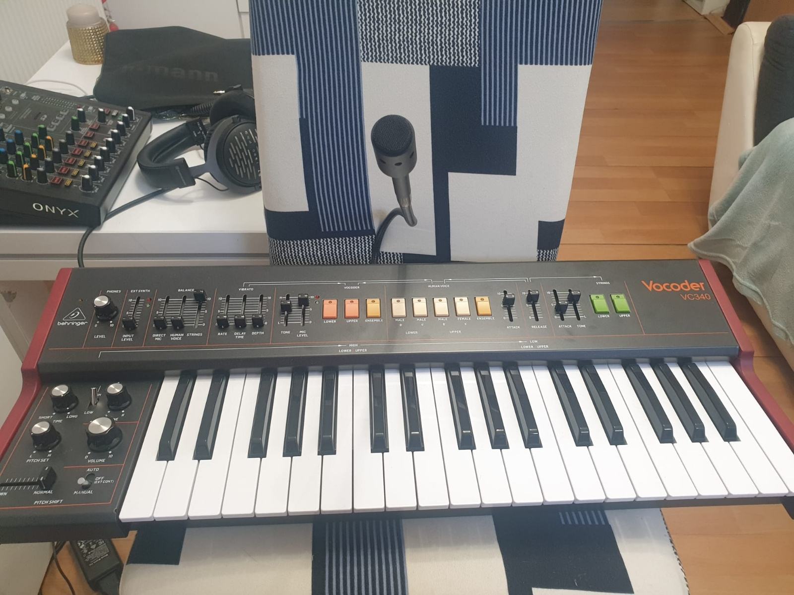 Behringer Vocoder VC340