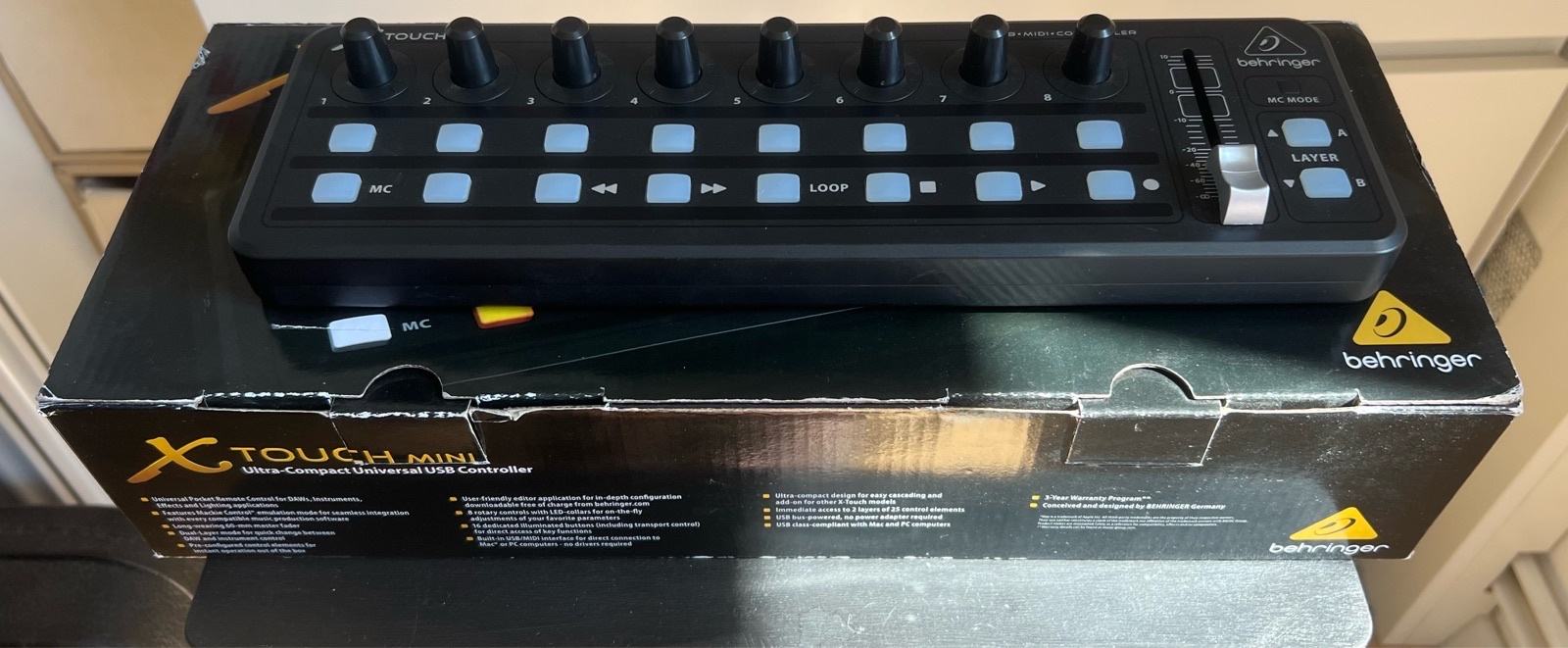 Behringer x touch mini