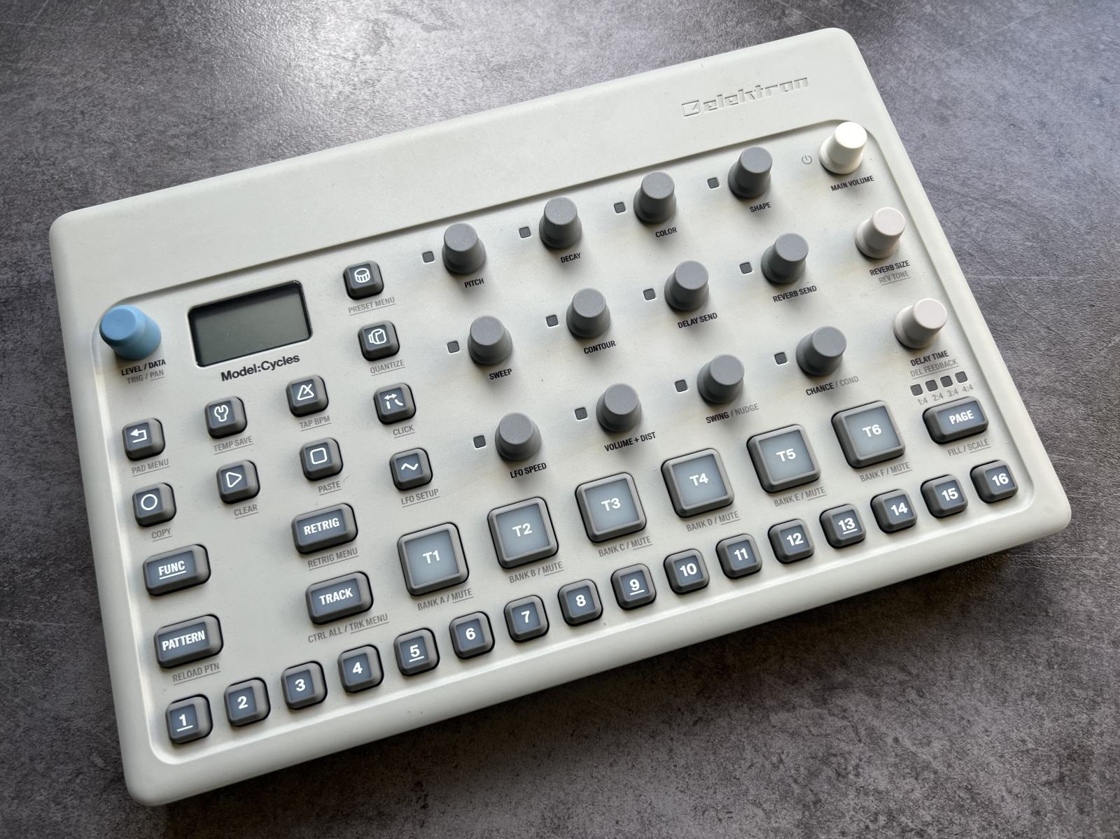 Elektron Model:Cycles (6 Track FM groove box)