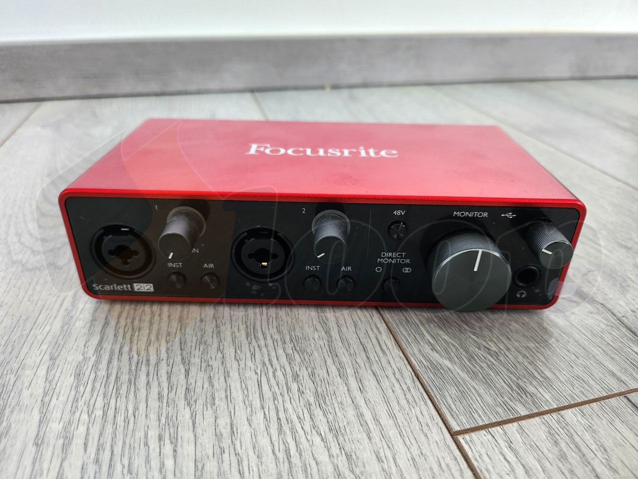 Focusrite Scarlett 2i2 (3. Gen.) audio interface (36 rata, dostava)