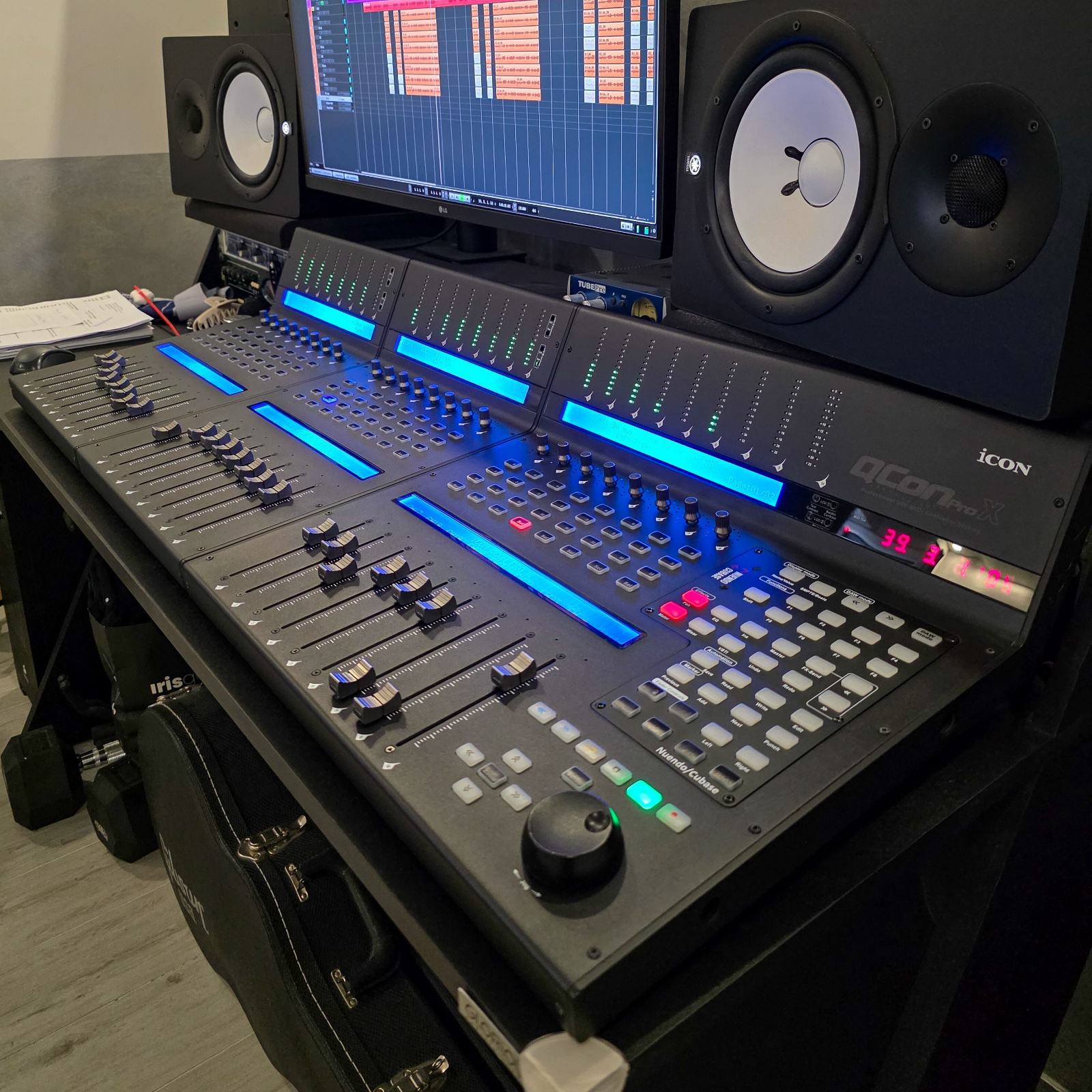 iCon Qcon Pro X + 2*iCon Qcon Pro XS DAW controller *PRILIKA*