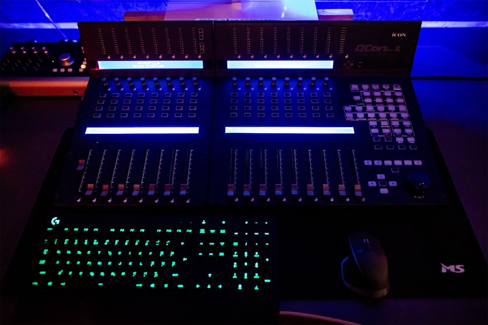 Icon Qcon Pro X i Pro XS