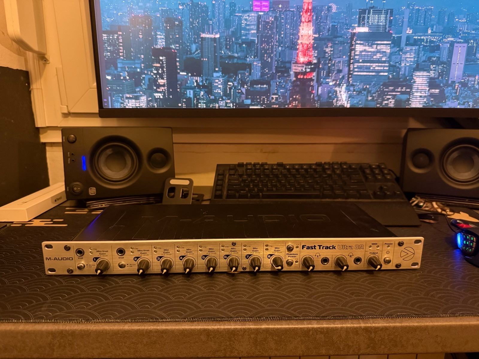 M-Audio Fast Track Ultra 8r - Zvučna kartica