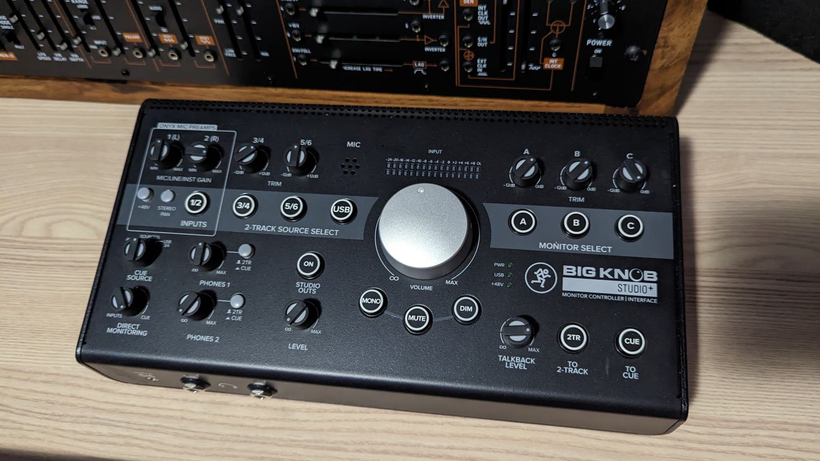 Mackie Big Knob Studio Plus