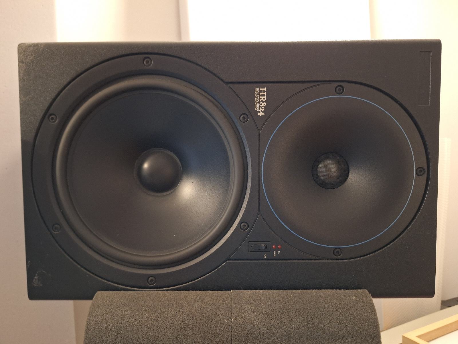 Mackie HR824 mk1