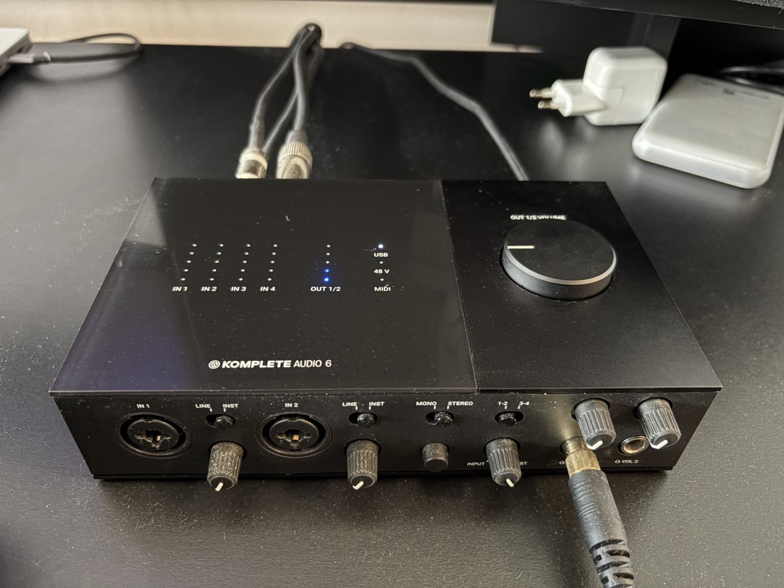 Native Instruments komplete audio 6