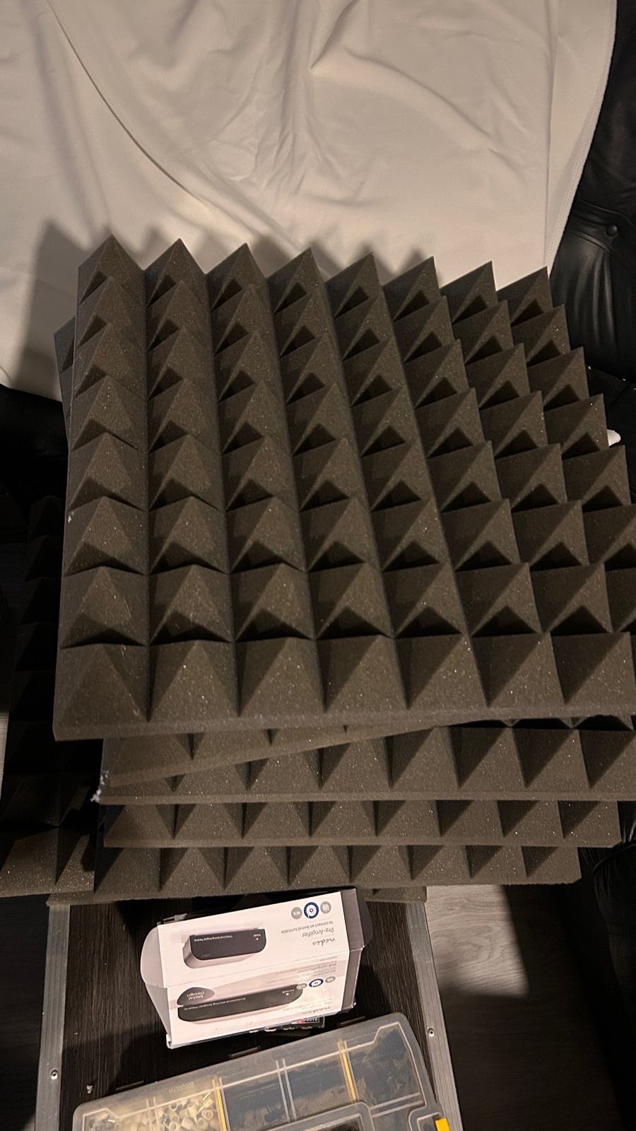 Studijska piramidalna spužva