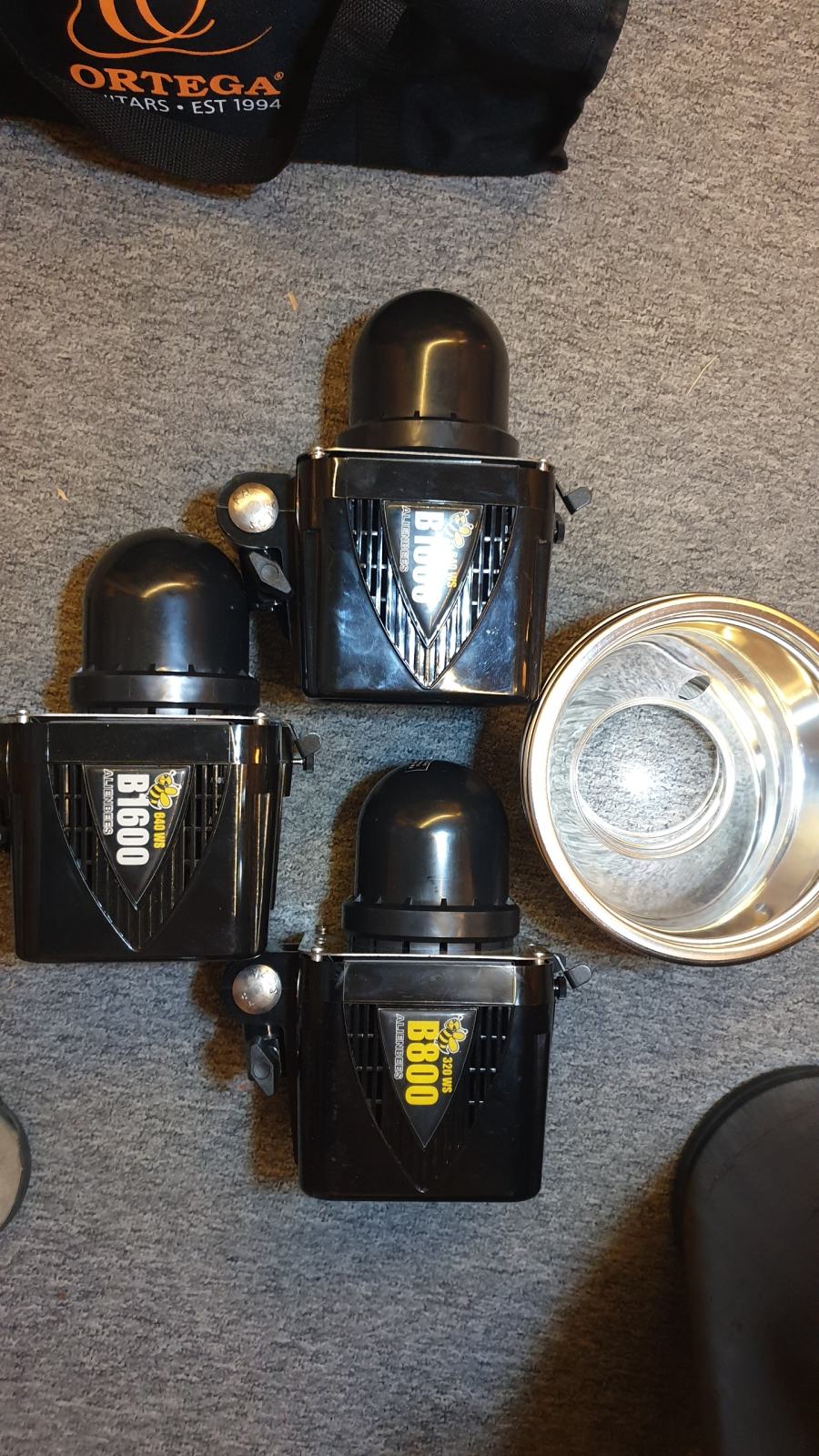 AlienBees flash 2xB1600, 1xB800, studiska bljeskalica, alien bees