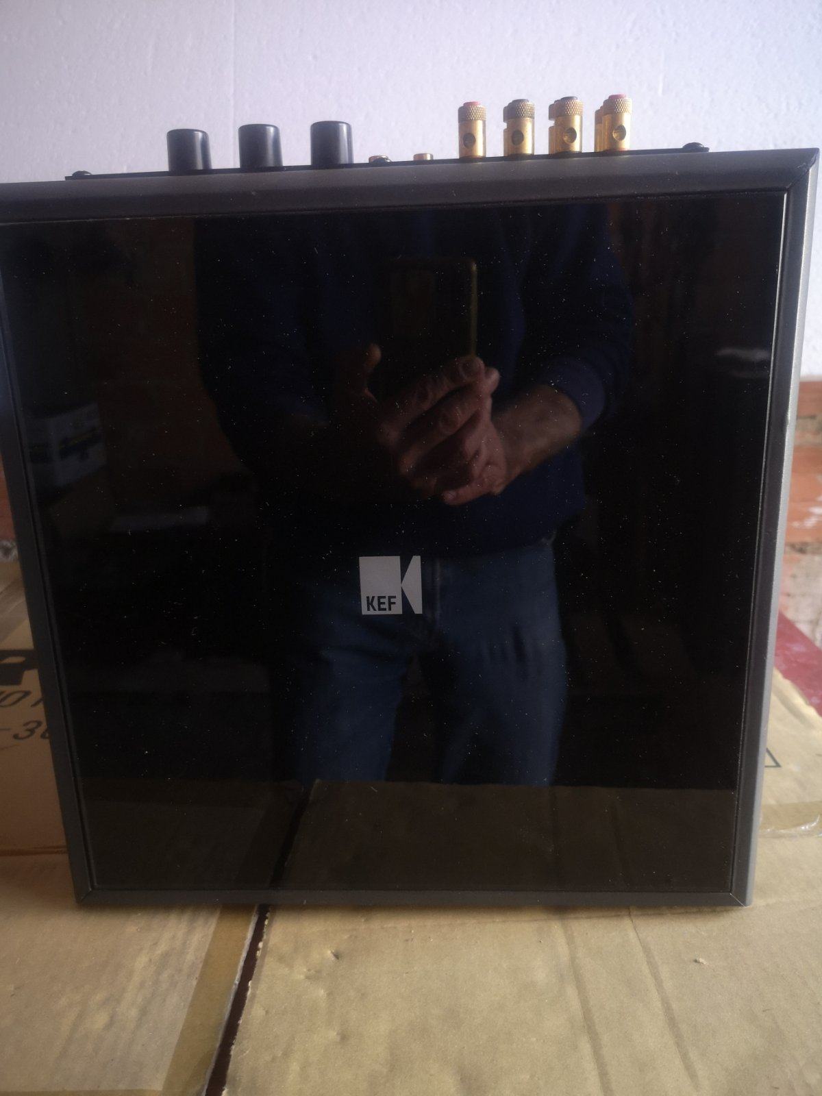 KEF PSW 2000 SUBWOOFER