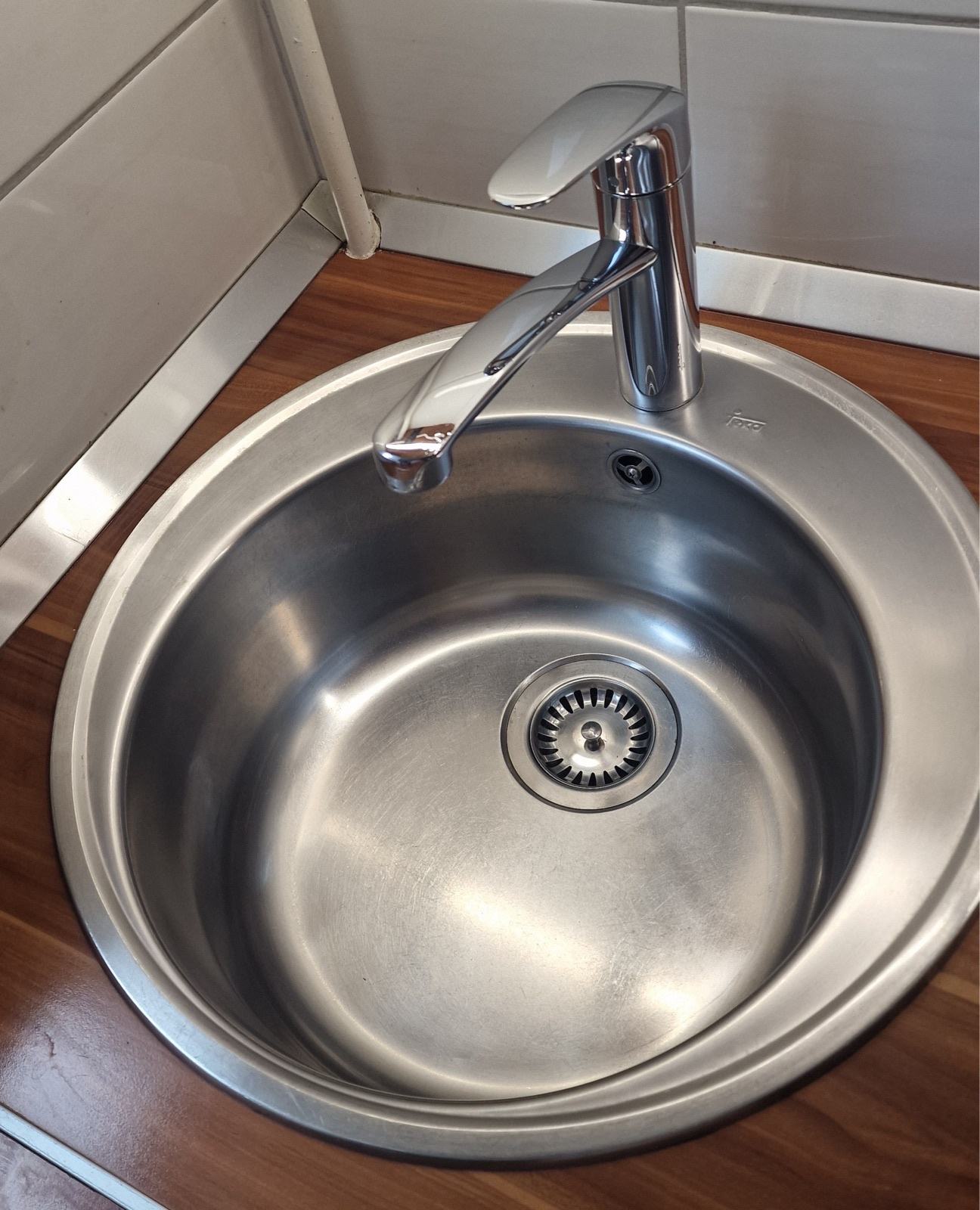 INOX Teka sudoper 51 cm sa slavinom
