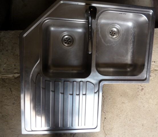 Sudoper FRANKE sa slavinom - kutni