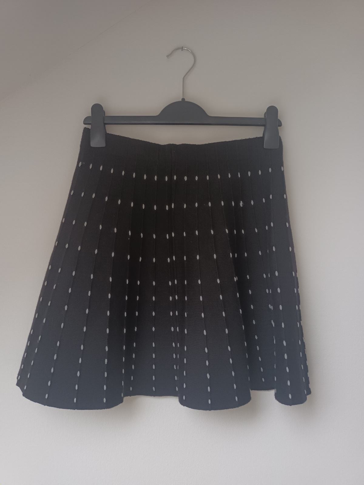 Crna pletena knit suknja ZARA 38 novo