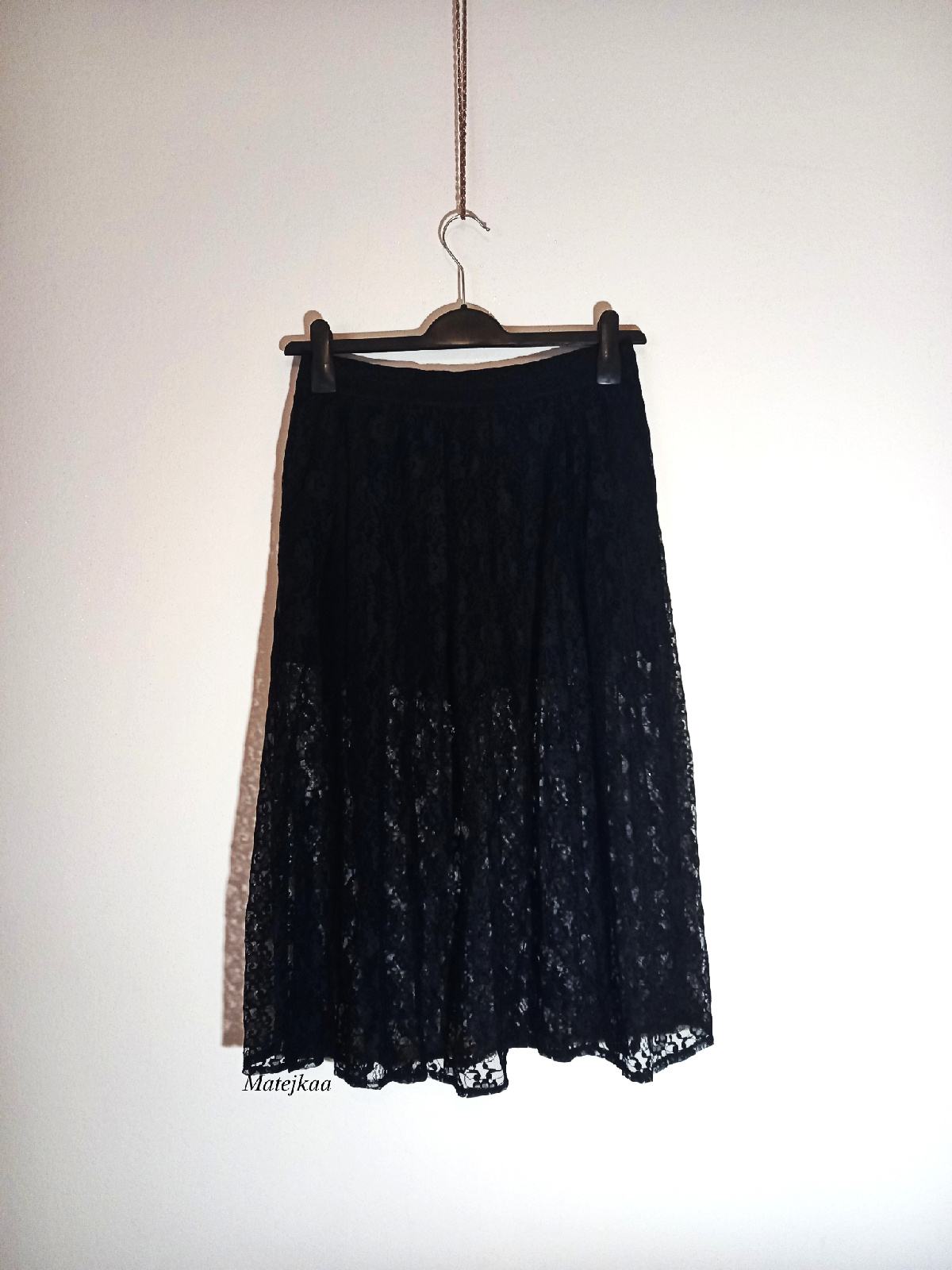 Midi crna suknja Nova