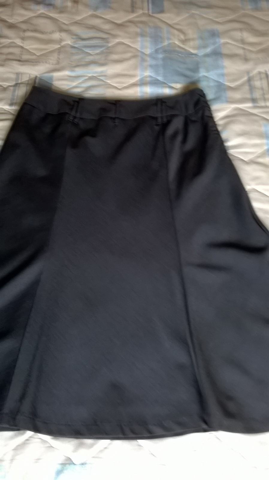 NOVA SIVA SUKNJA MANA - VEL.44