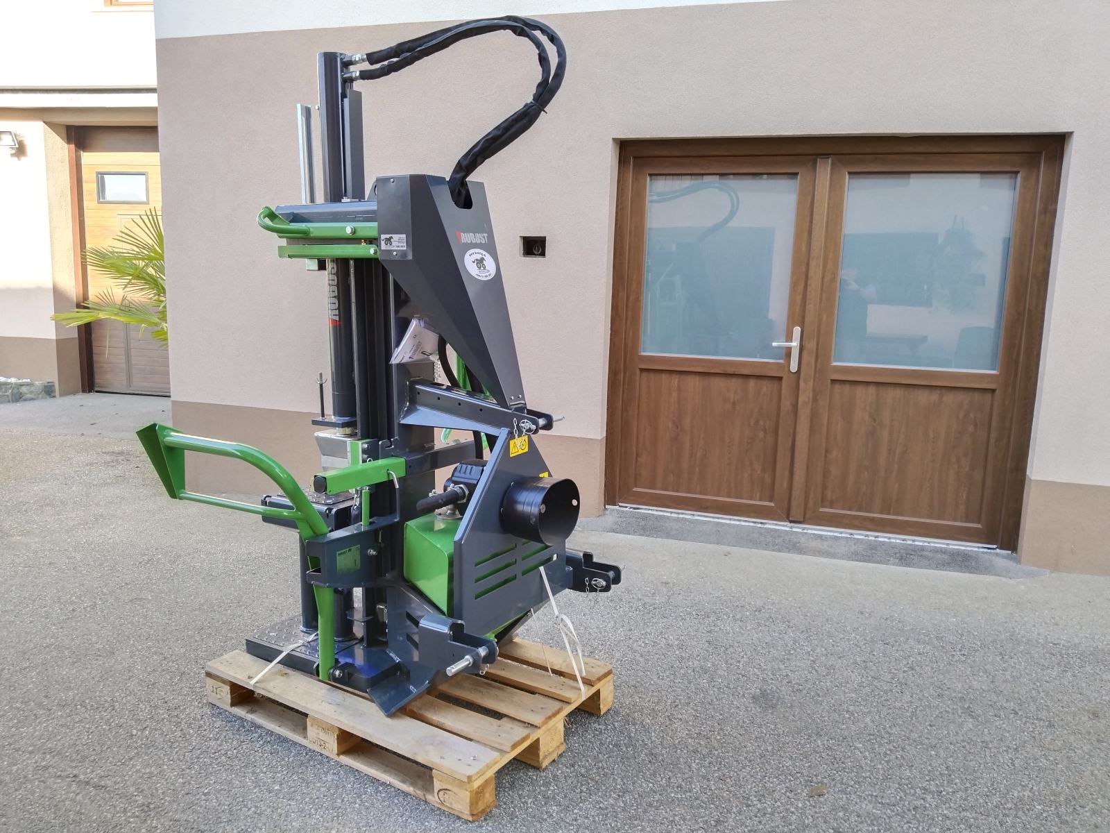 Cijepač drva Robust R16 K ProfiLINE + miza