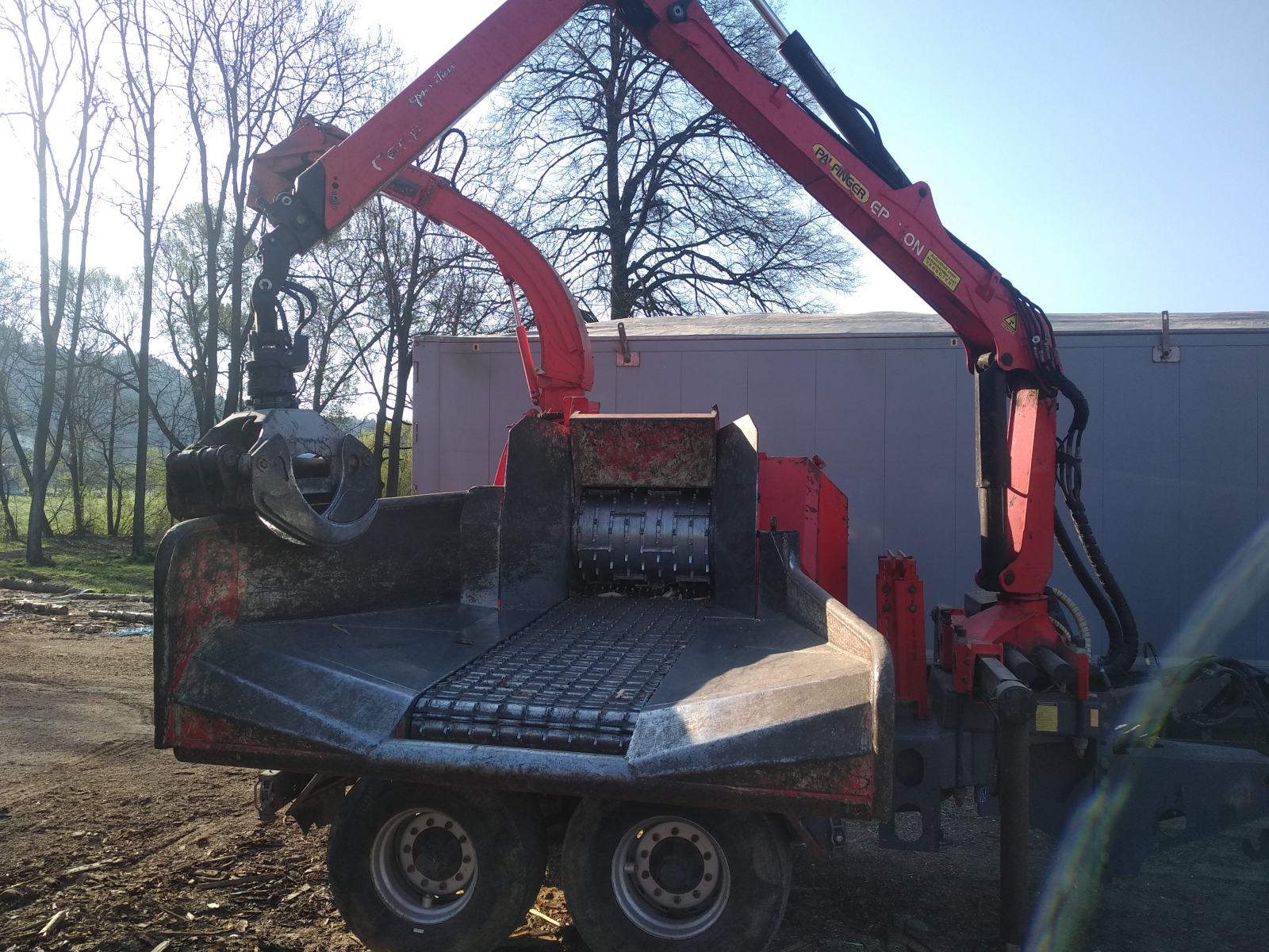 Iverač Eschlböck Biber Biber 78 ZK sa kranom, drobilica za drvo