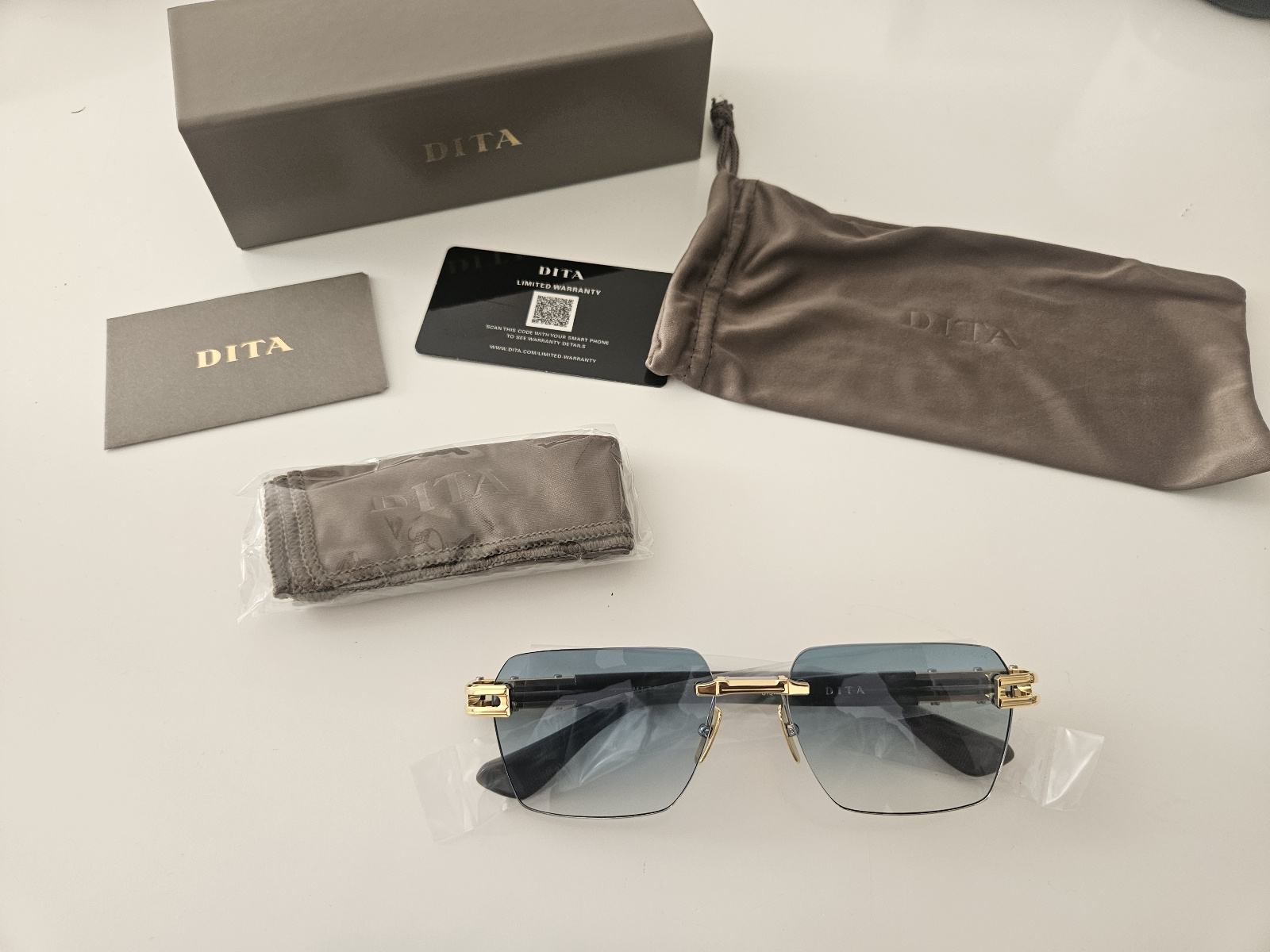 Dita Meta Evo One Sunčane naočale unisex nove ne koristene