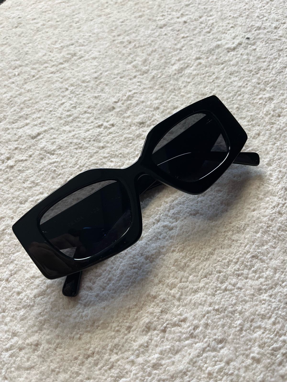 Prada zenske suncane naocale novo!!
