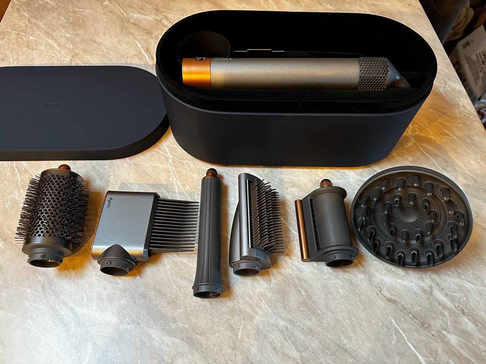 Dyson airwrap complete volumise