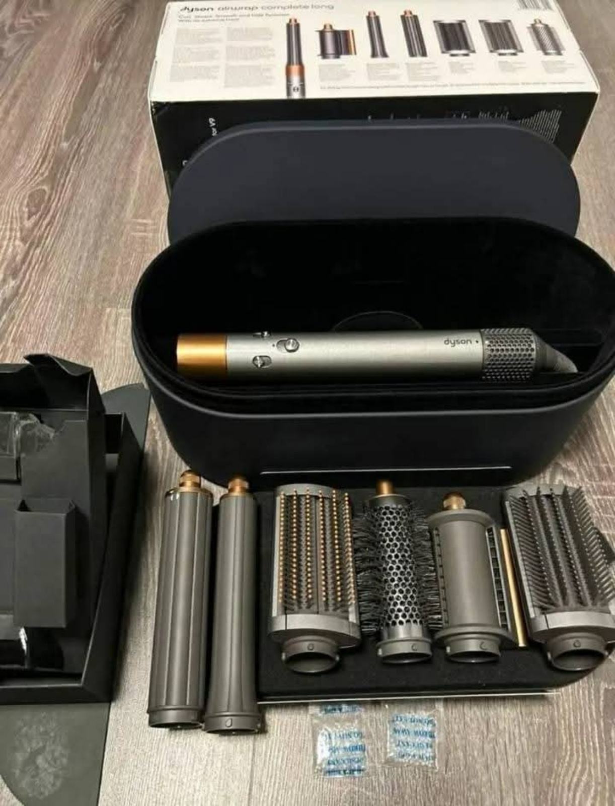 Dyson airwrap- HS05