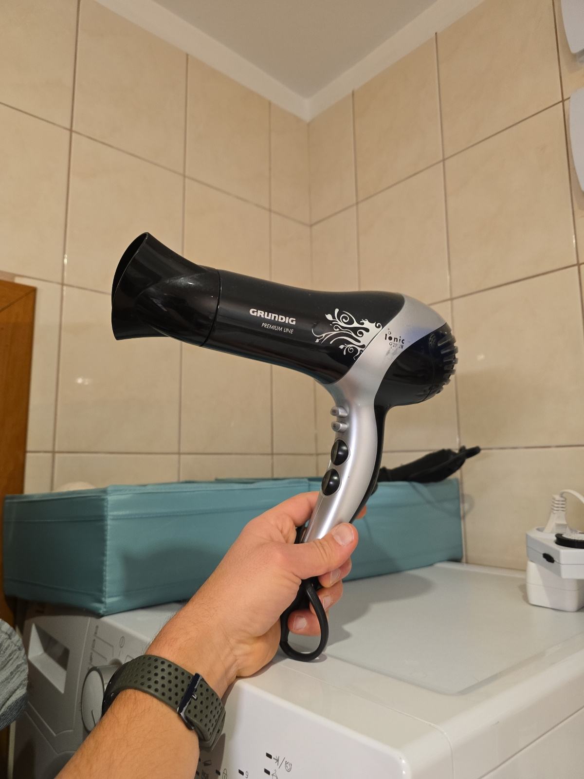 Grundig susilo fen za kosu