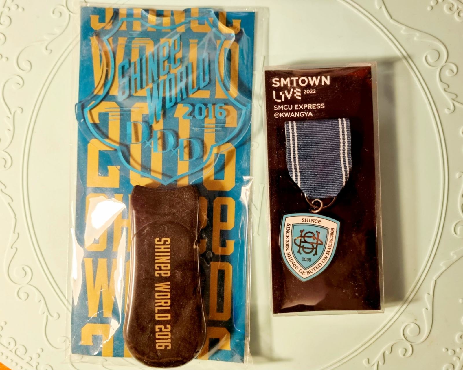 SHINee merchandise - kpop