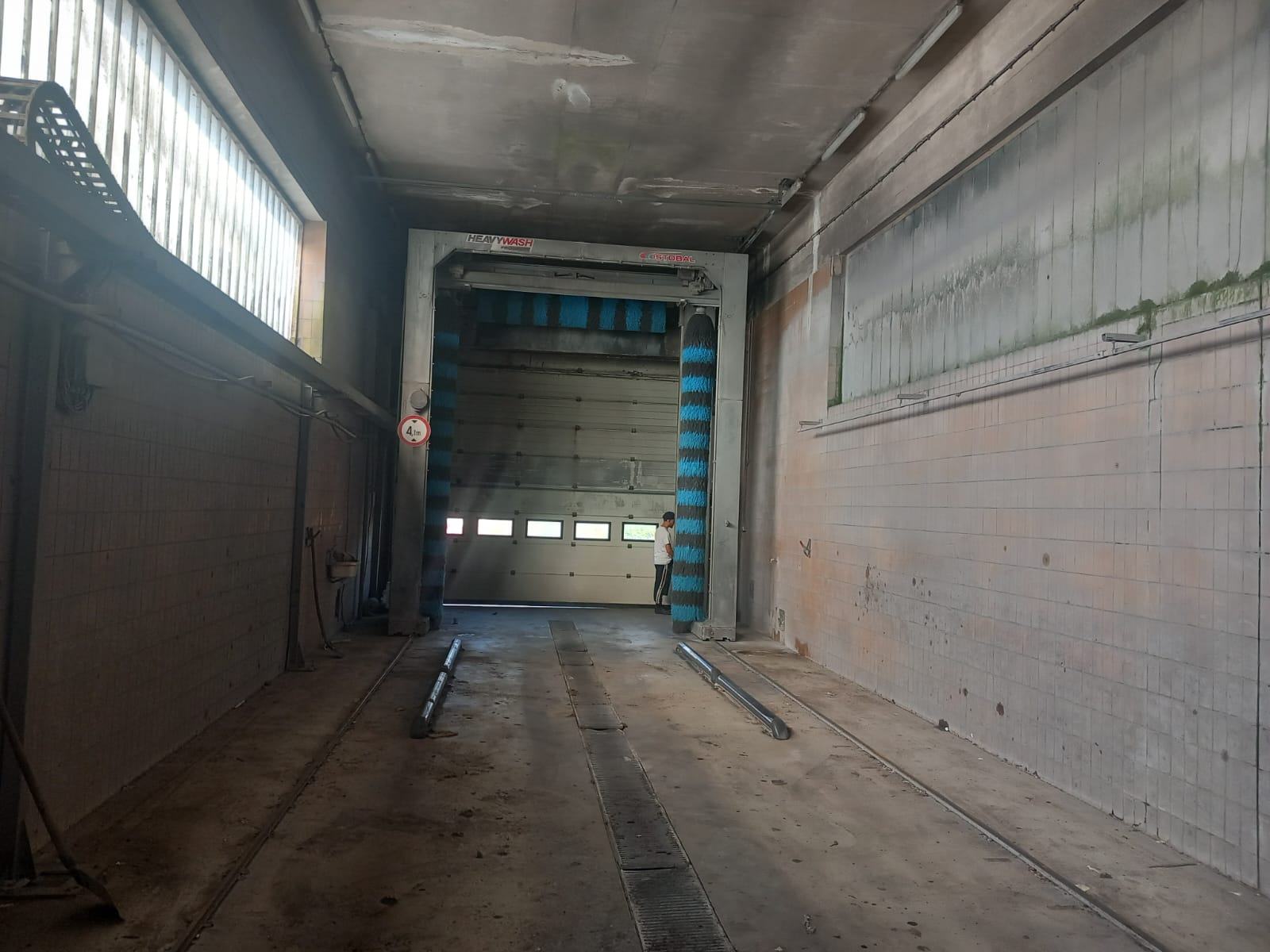 Automatska praonica za teretna vozila