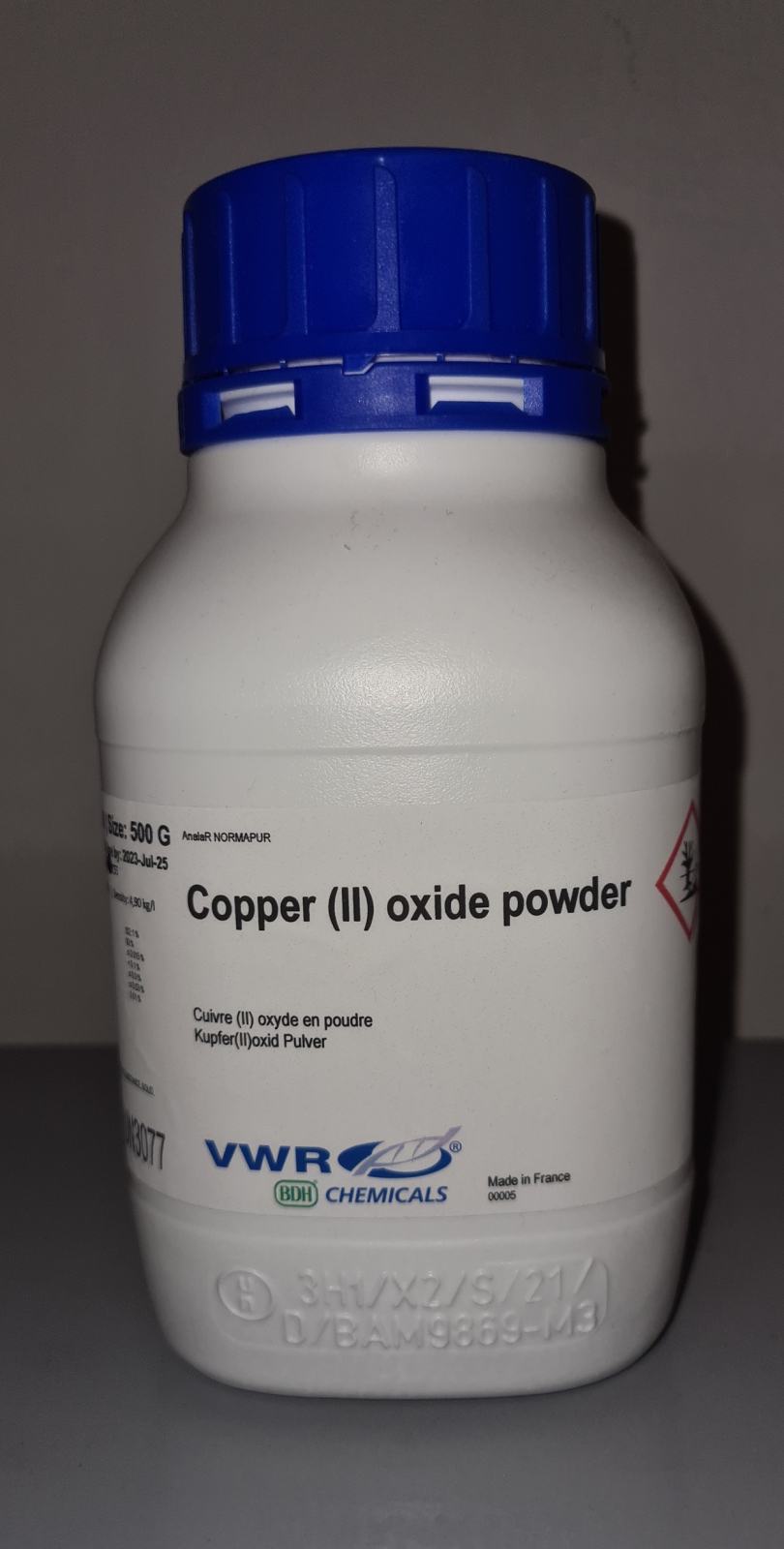 Bakrov(II) oksid (CuO, crni) - 97,5+%.