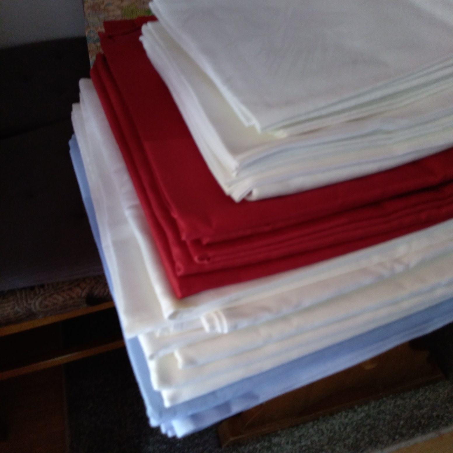 Stolnjaci, nadstolnjaci i ubrusi damast restoranski