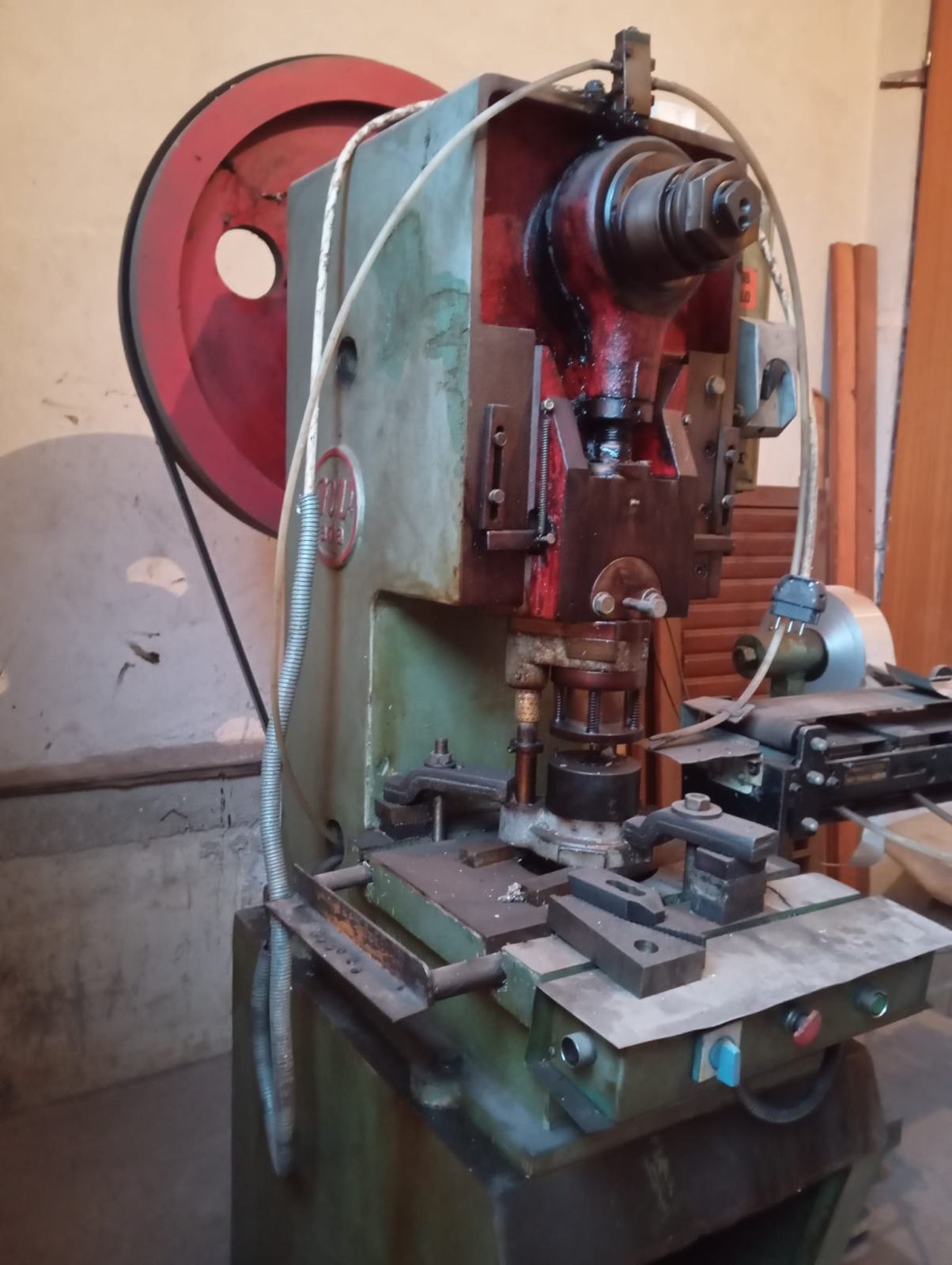 Ekscentar preša MV 25t