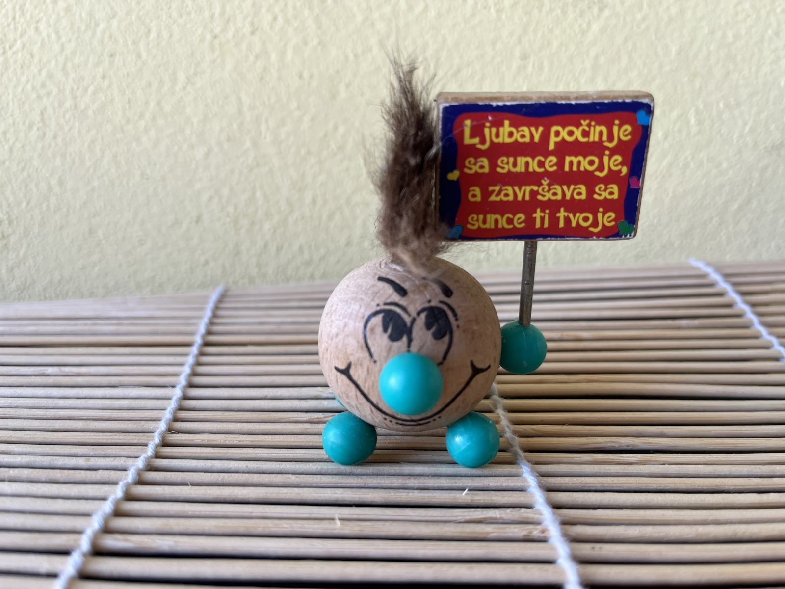 Fora patuljak sa fora natpisom