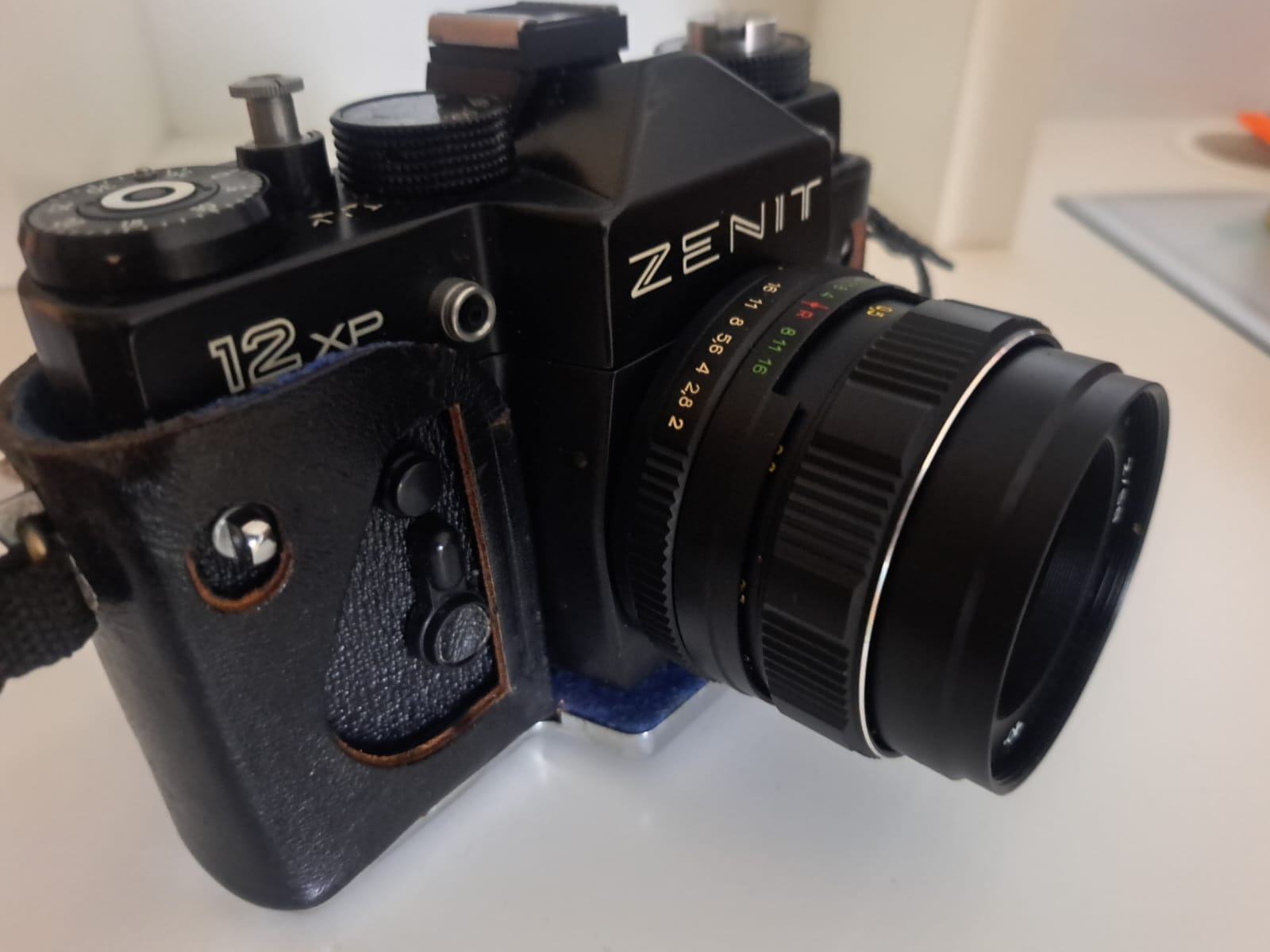 fotoaparat Zenit 12XP