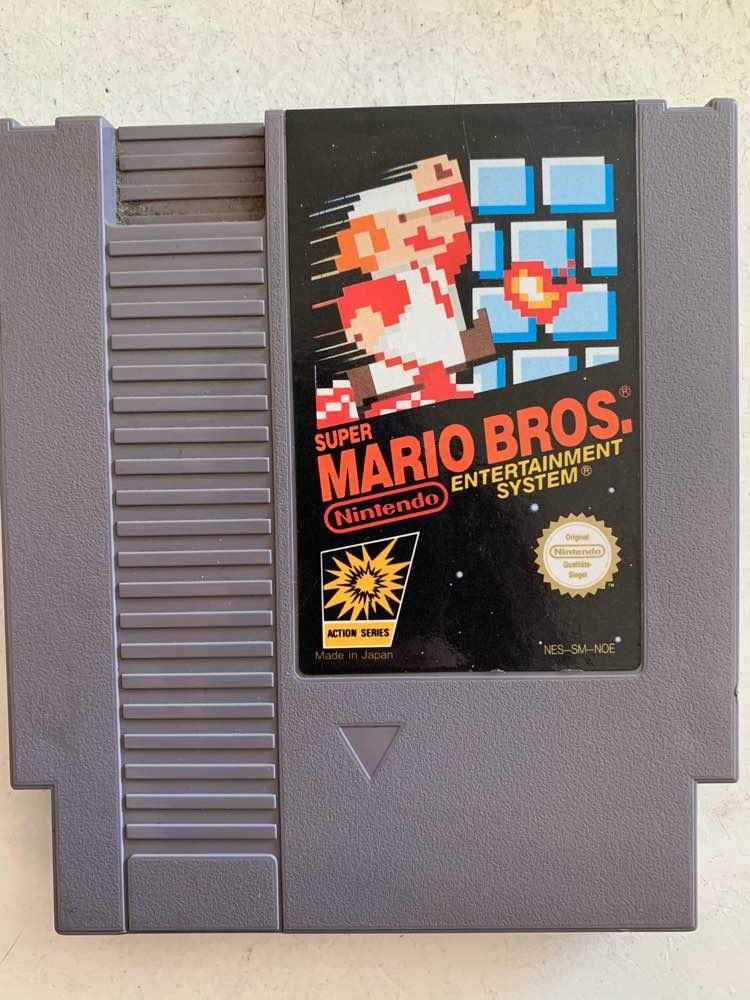 Igrica super Mario- Nintendo