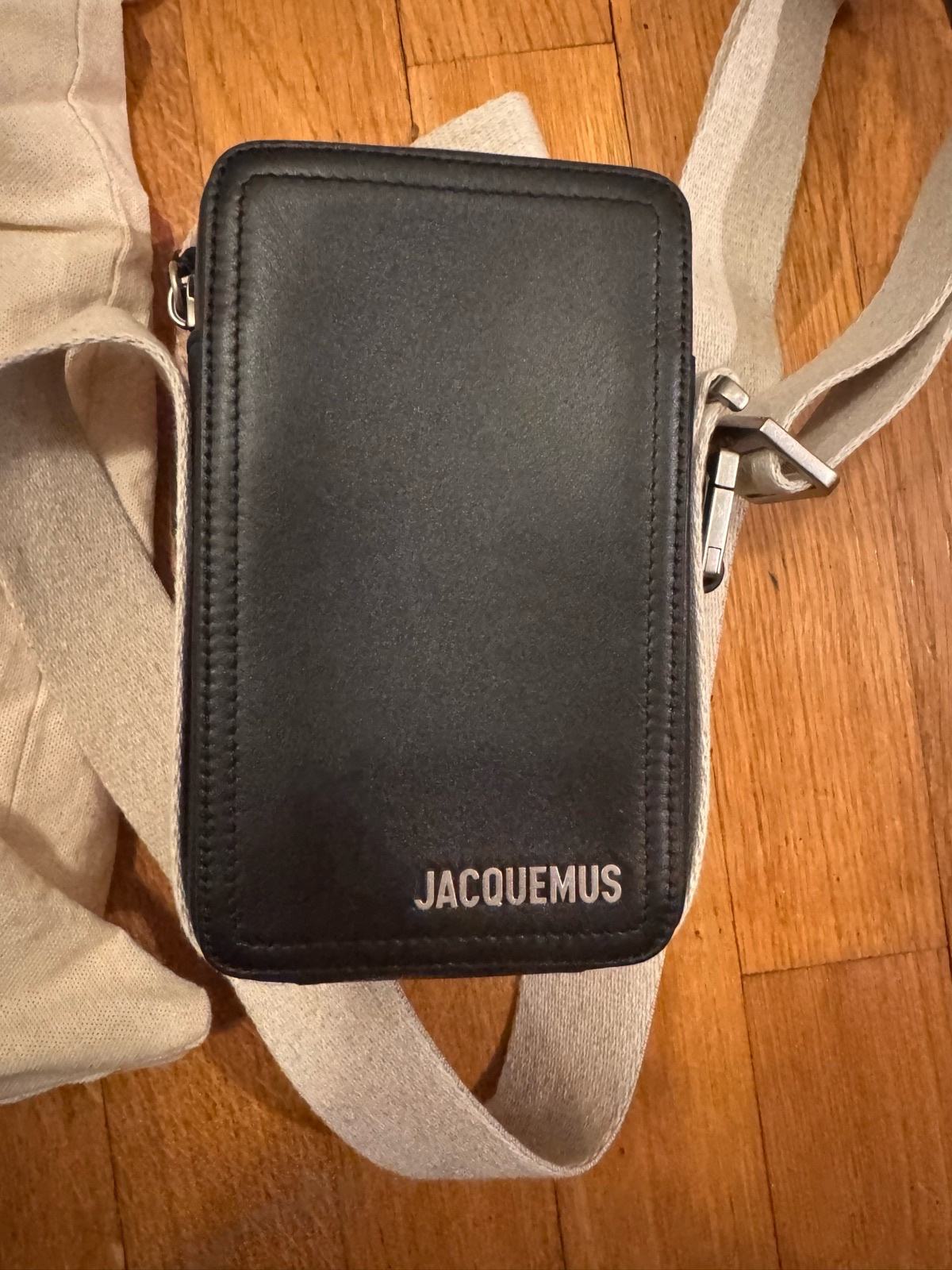 Jacquemus muška tropic