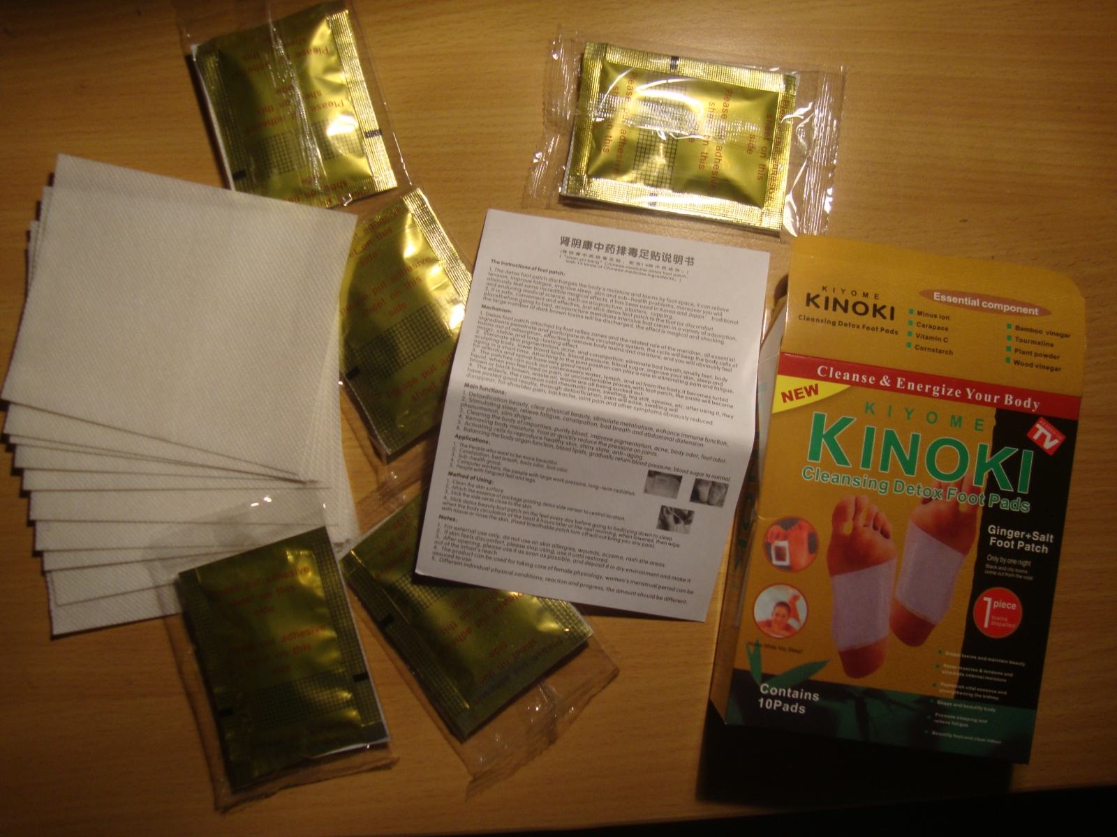 KINOKI DETOKS FLASTERI SA ĐUMBIROM 1 kutija - 10 flastera - 35kn