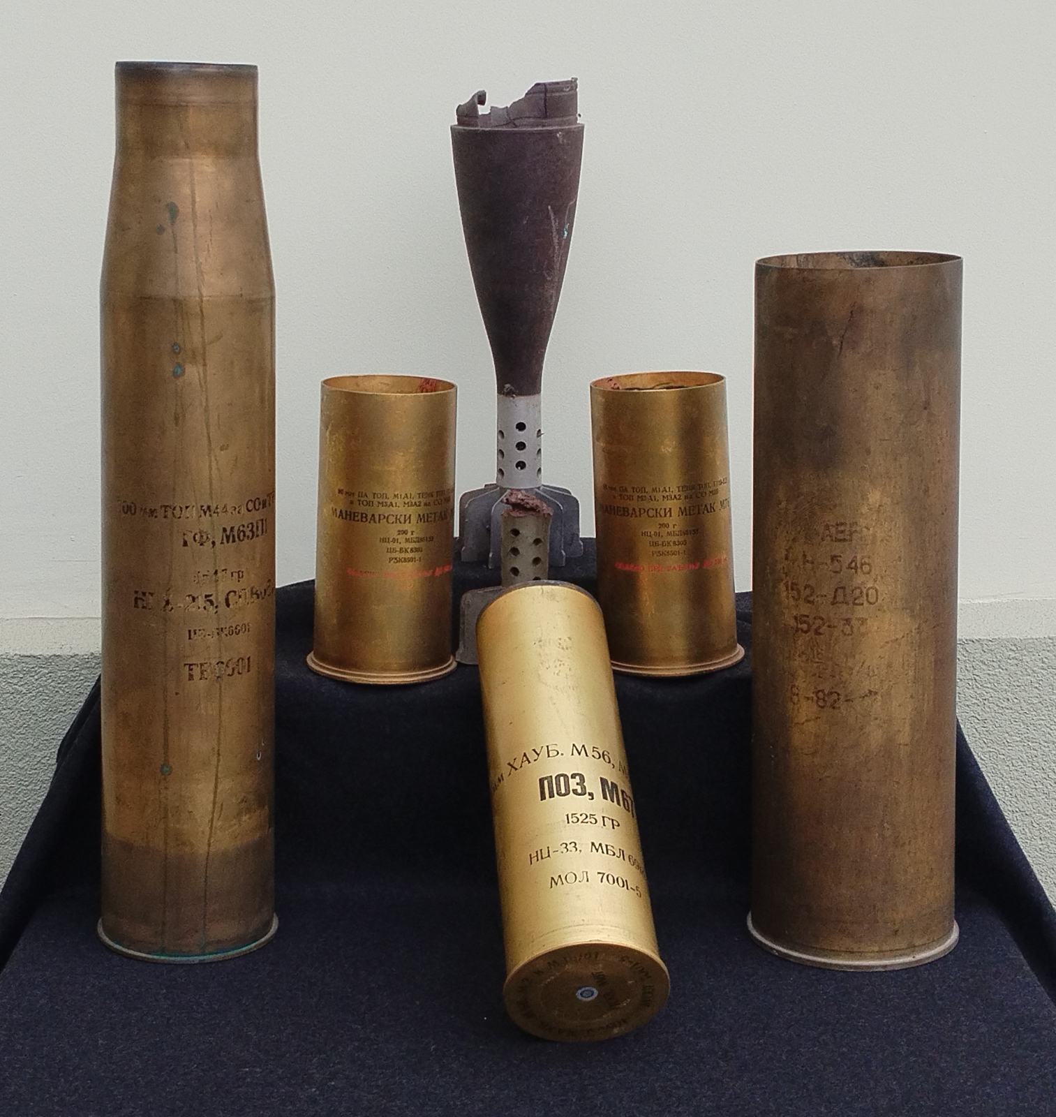 Militarija - čahure od topa, haubice, minobacača