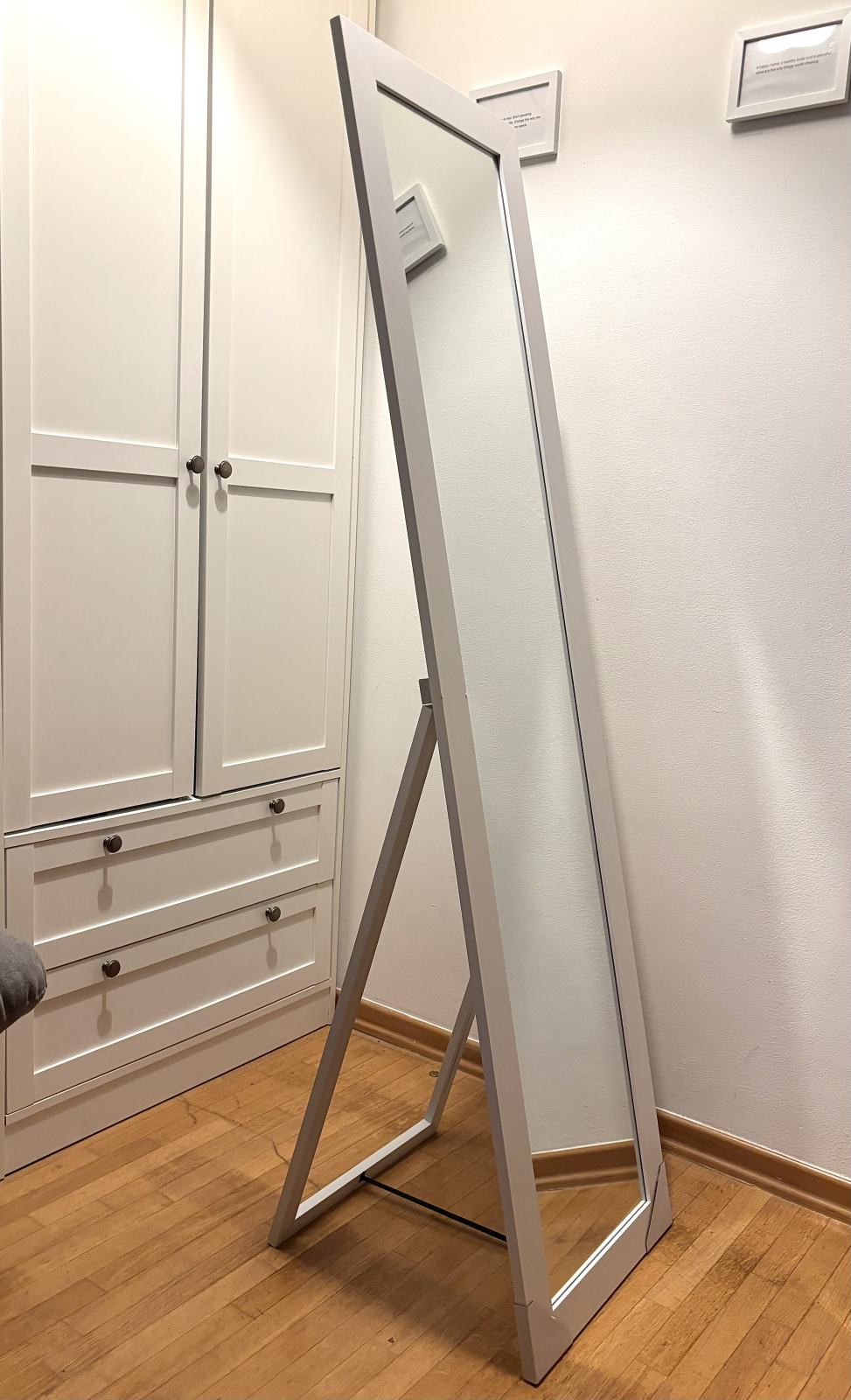 Ogledalo samostojeće