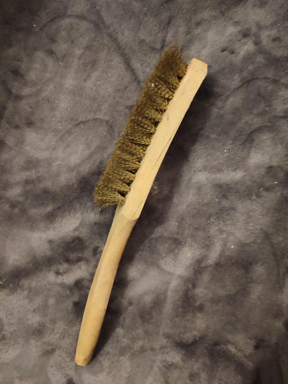 ostalo - četka za hrđu, roštilj - drot kefa