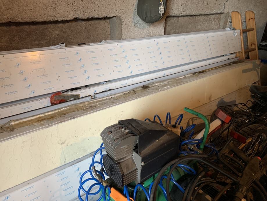 PVC Rolete i PVC prozori okviri komplet novo